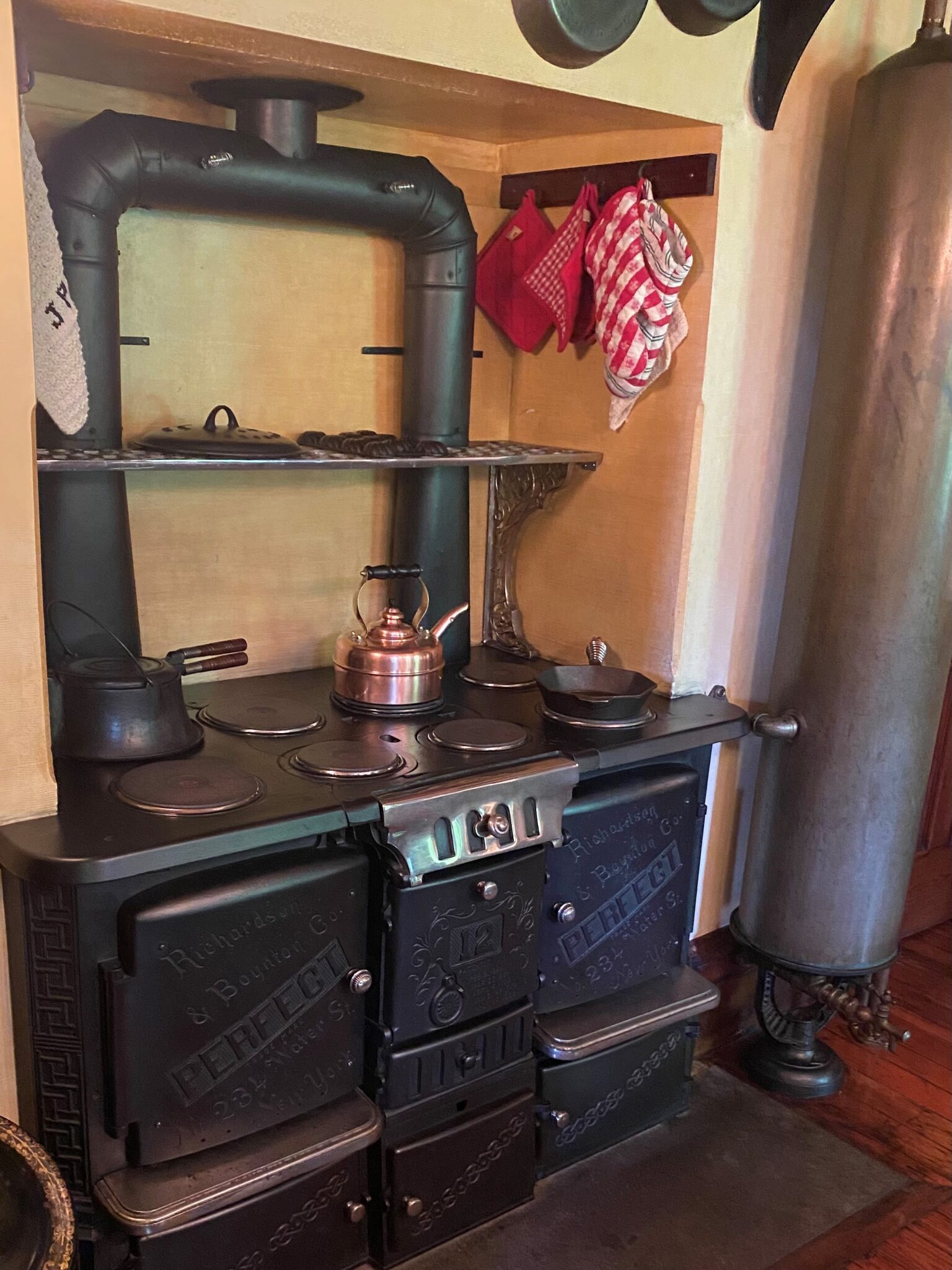 The Armour-Stiner (Octagon House), Irvington, NY – Side of Culture